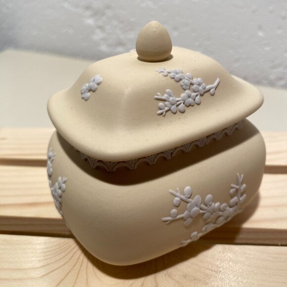 Wedgwood | Accents | Wedgwood Jasperware Primrose Yellow With Prunus ...